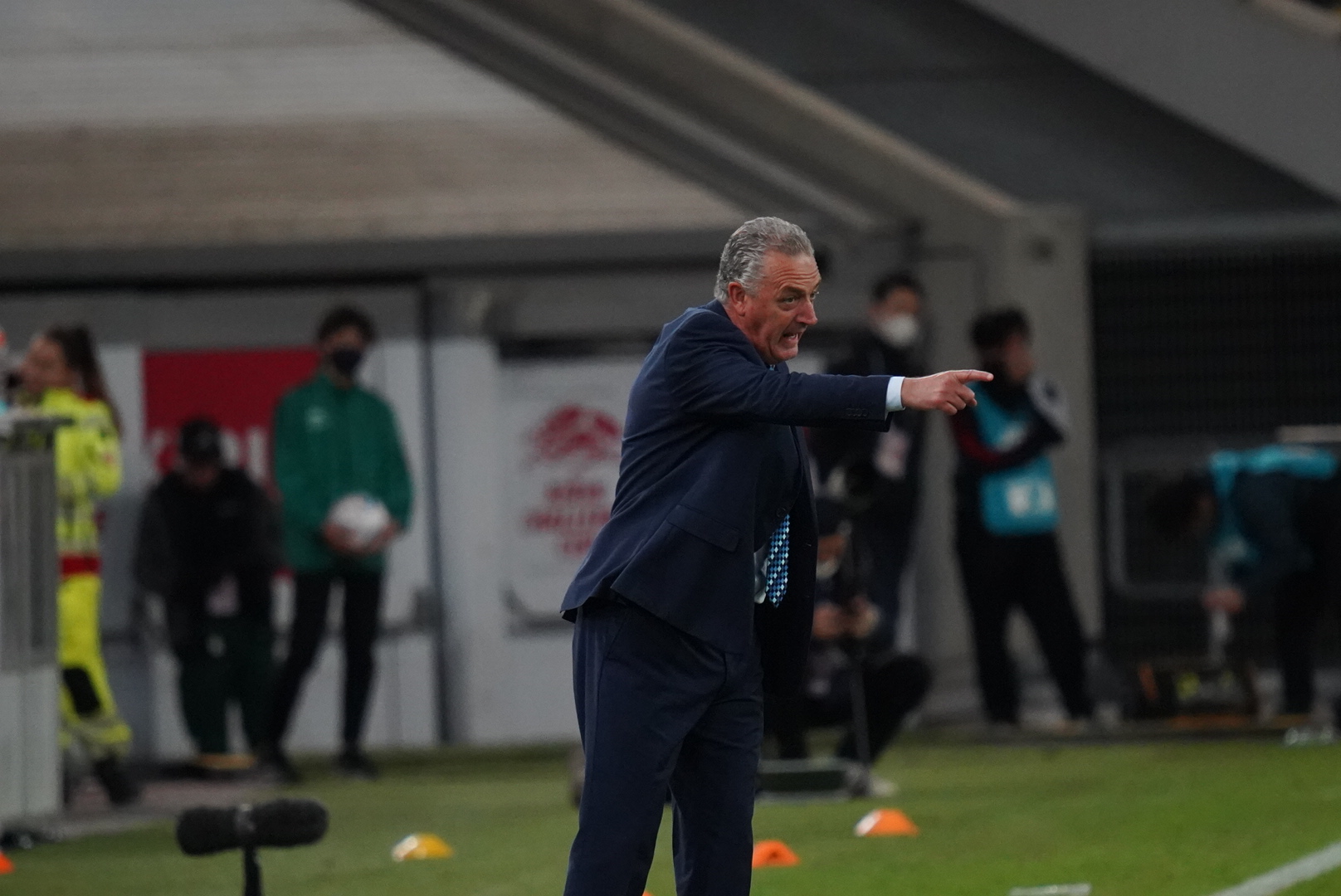 ¡La Tri concluyó su gira europea en medio de un respaldo conmovedor en Düsseldorf! – FEF ...